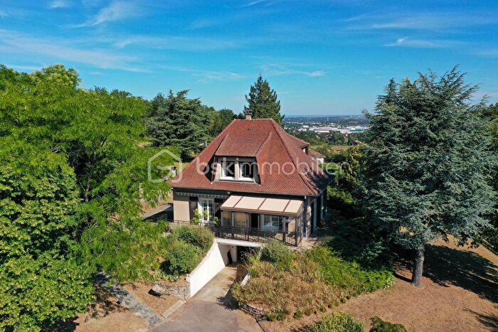 Maison à vendre - Saint-Quentin-Fallavier - 8 pièces - 7 chambres