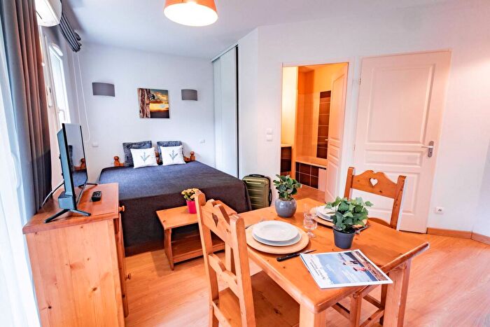 Appartement à louer - Ax-les-Thermes - 1 pièce