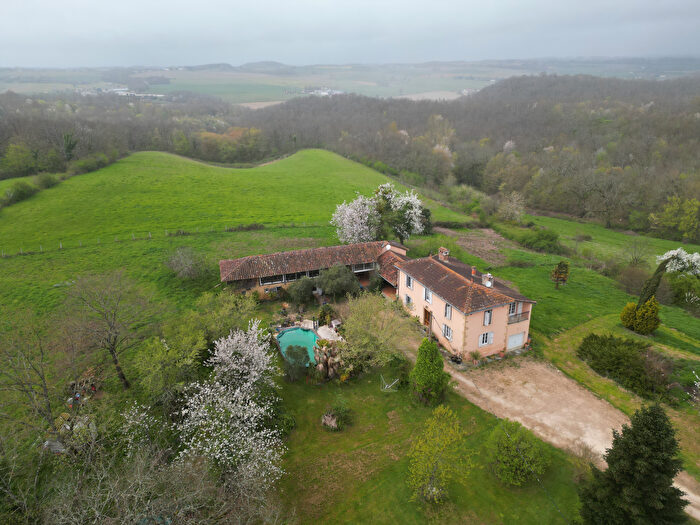 Maison à vendre - Saint-Arroman - 5 pièces - 4 chambres