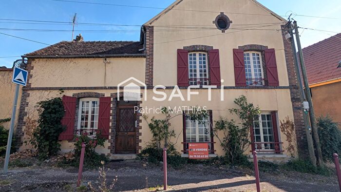 Saint-Aubin-sur-Yonne : Maison 5 pièces à vendre