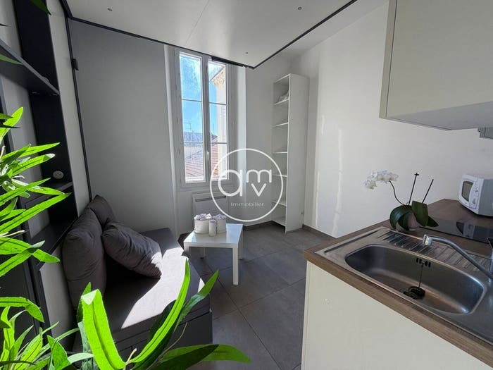 Appartement 1 pièce à Hyères, à louer