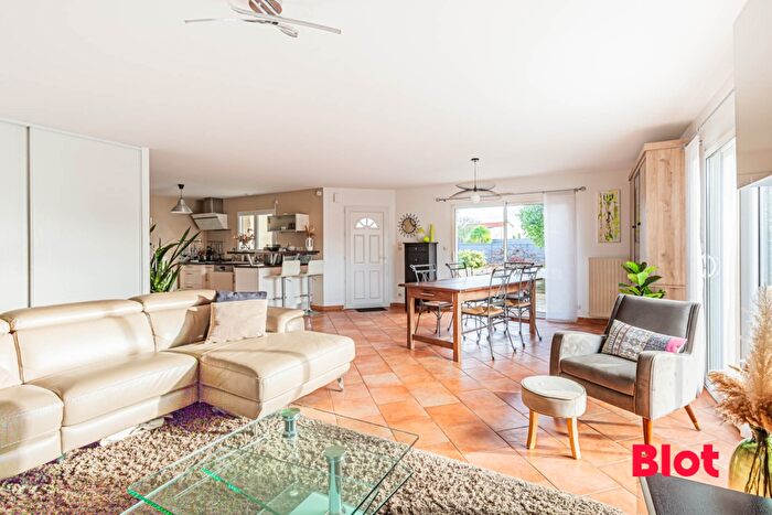 Maison à vendre - Gorges - 5 pièces - 4 chambres