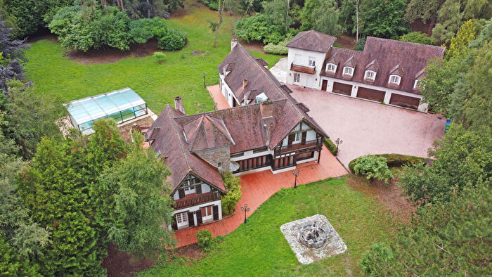 Maison à vendre - Poigny-la-Forêt - 12 pièces - 8 chambres