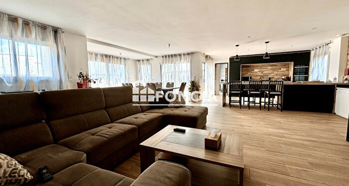 Maison à vendre - Confort-Meilars - 4 pièces - 4 chambres