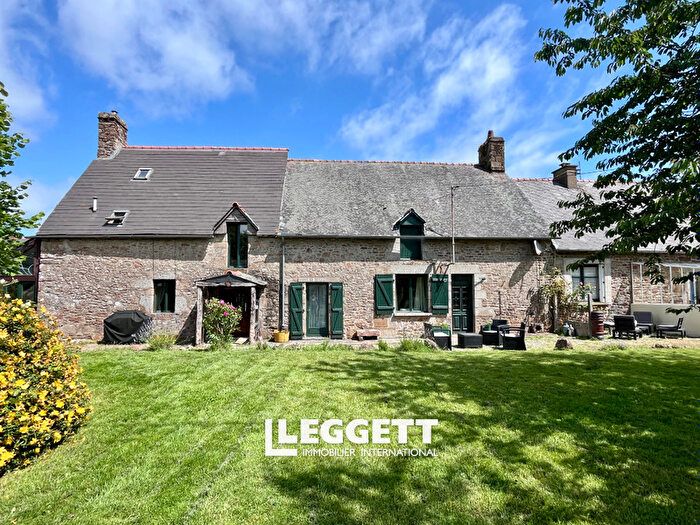 Bazouges-la-Pérouse : Maison 10 pièces à vendre