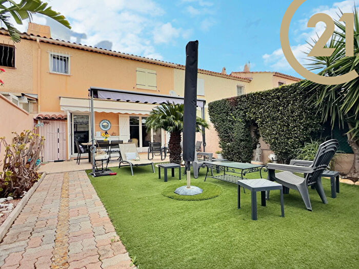 Maison à vendre - Fréjus - 4 pièces - 3 chambres