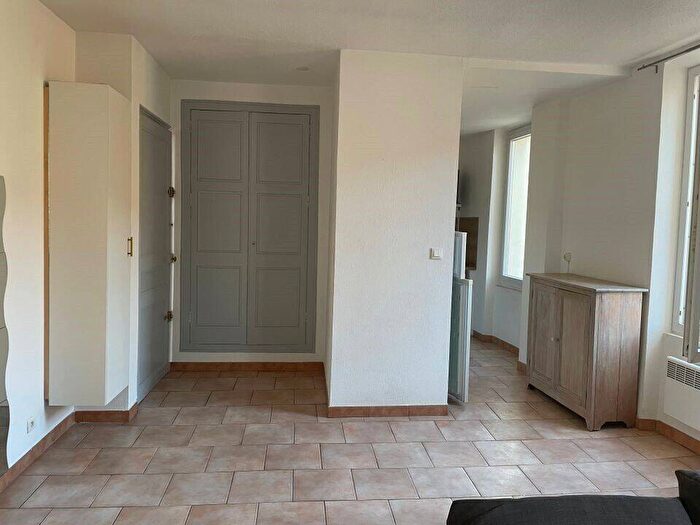 Appartement à louer - Cerisaie-Pont dAups-Sainte Cile-Beaussaret, Draguignan - 2 pièces - 1 chambre
