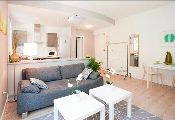 Appartement à vendre - Montrouge, Le vieux Montrouge - 2 pièces - 1 chambre