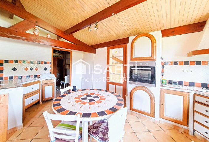 Maison à vendre - Montendre - 6 pièces - 4 chambres