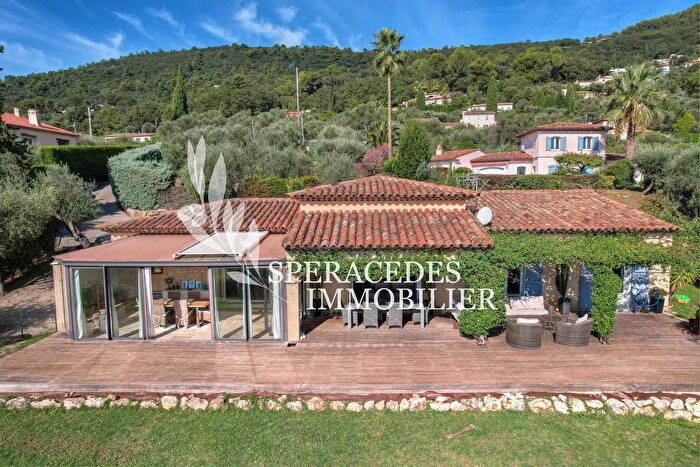 Maison à vendre - Le Tignet - 6 pièces - 4 chambres