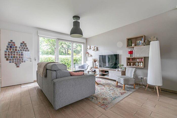 Appartement à vendre - Chennevières-sur-Marne, La Maillarde - 5 pièces - 3 chambres