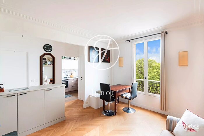 Appartement 2 pièces à Paris 16ème, Muette-Nord, Trocadéro, à vendre
