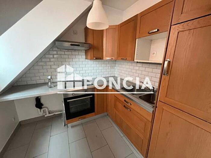 Appartement à louer - Rive Droite-Apport Paris Gare, Corbeil-Essonnes - 3 pièces - 2 chambres