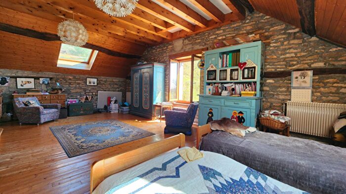 Maison à vendre - Fleurey-sur-Ouche - 8 pièces - 6 chambres