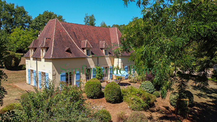 Maison à vendre - Sarlat-la-Canéda - 6 pièces - 5 chambres