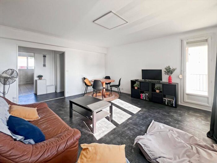 Clairmarais-Charles Arnould, Reims : Appartement 2 pièces à louer