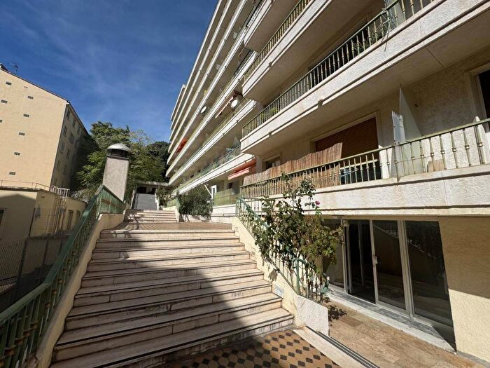 Appartement à louer - Centre Ville, Ajaccio - 2 pièces - 1 chambre