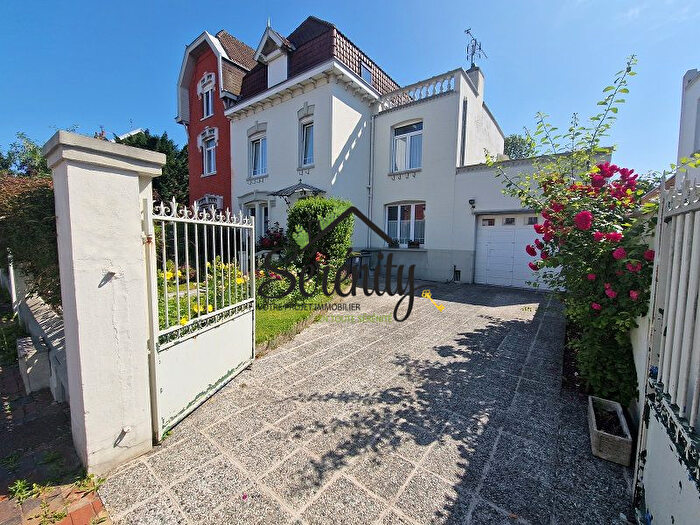 Maison à vendre - Templemars - 10 pièces - 6 chambres