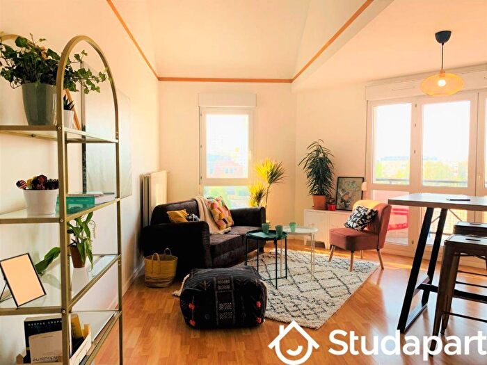 Appartement à louer - Canal, Évry-Courcouronnes - 1 pièce - 2 chambres