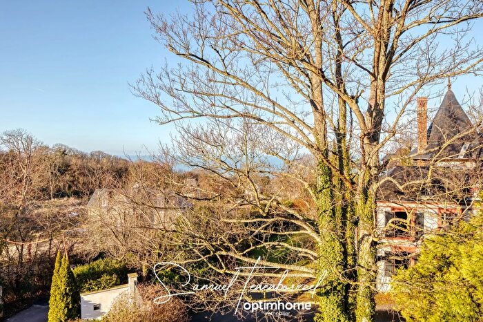 Maison à vendre - Trouville-sur-Mer, Hennequeville, Roches Noires, Les Aubets, Callenville - 9 pièces - 6 chambres