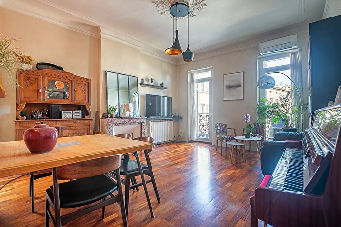 Appartement à vendre - Marseille e , Cinq Avenues - 4 pièces - 2 chambres