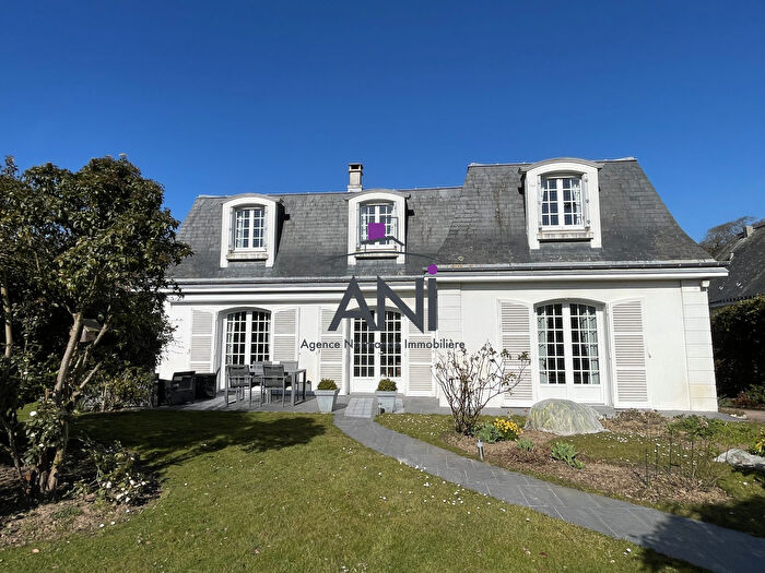 Maison à vendre - Saint-Valery-en-Caux - 7 pièces - 5 chambres