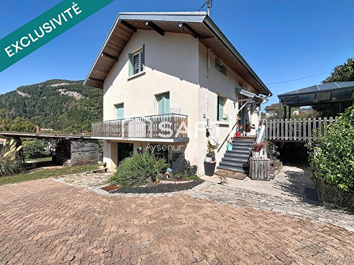 Maison 6 pièces à Chassal, à vendre