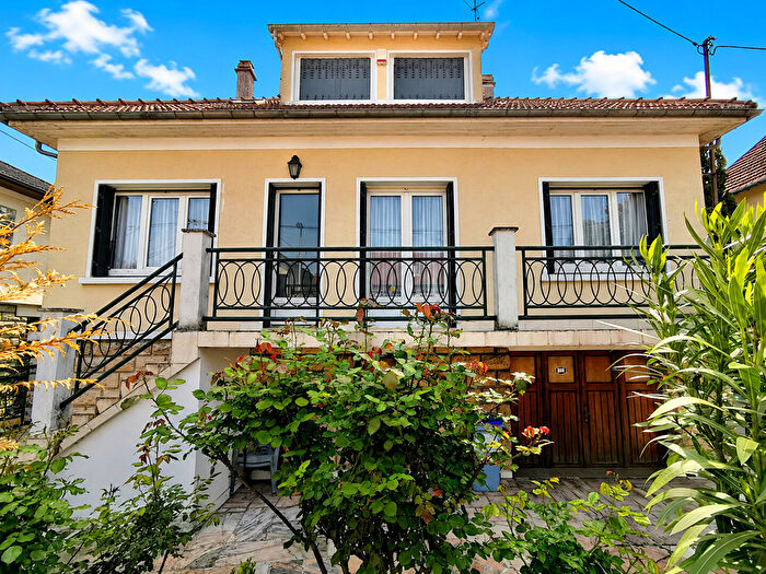 Aulnay-sous-Bois, Vieux Pays, Roserai, Bourg - Maison 6 pièces à vendre