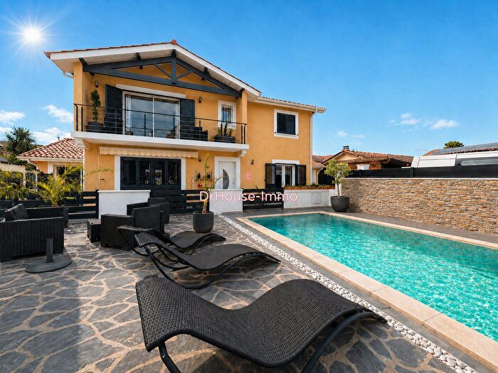 Maison à vendre - Saint-Vincent-de-Tyrosse - 7 pièces - 5 chambres