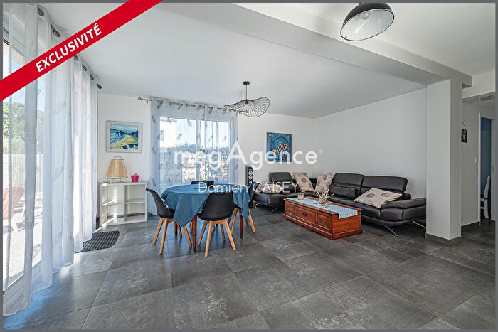 Maison à vendre - Louannec - 6 pièces - 5 chambres