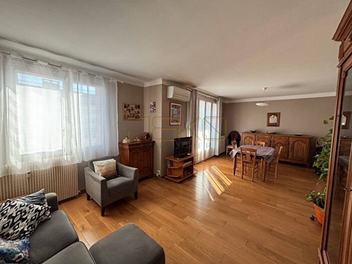 Appartement à vendre - Nîmes, Jean Jaurès - 3 pièces - 2 chambres
