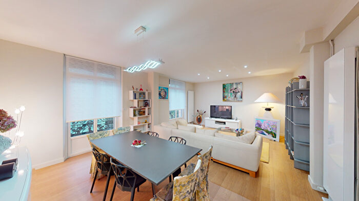 Appartement à vendre - Tarbes, Centre-ville - 4 pièces - 3 chambres