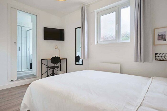 Appartement 1 pièce à louer - La Madeleine, Albi