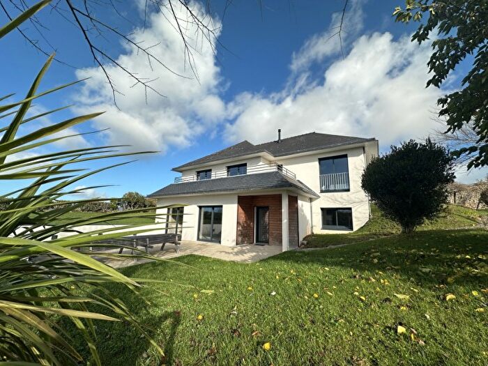 Maison à vendre - Plouhinec - 6 pièces - 4 chambres