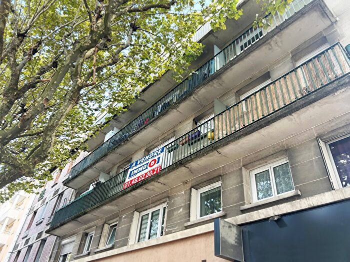 Les Pavillons-sous-Bois, Centre-ville, Basoche : Appartement 1 pièce à vendre