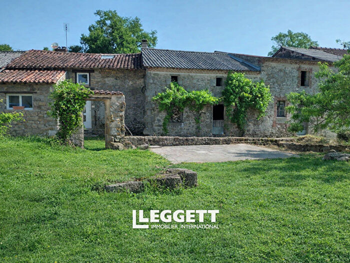 Maison 2 pièces à Oradour-Saint-Genest, à vendre