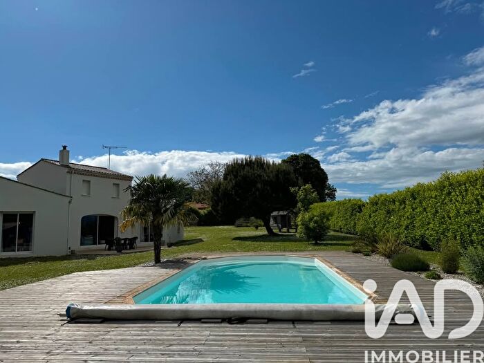 Maison à vendre - Saint-Simon-de-Bordes - 6 pièces - 4 chambres