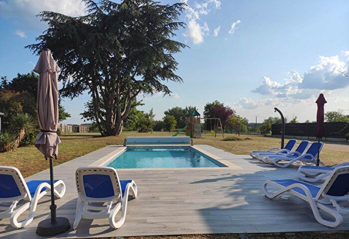 Maison à vendre - Thenay - 13 pièces - 8 chambres