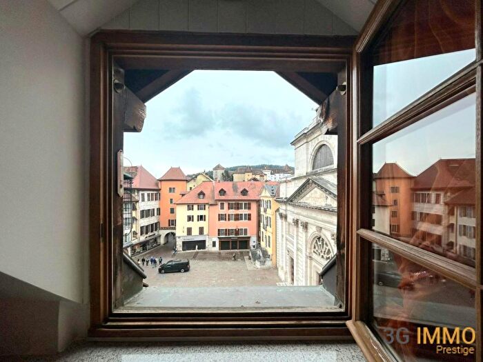 Annecy, Centre-ville, Vieille ville, Marquisats : Appartement 8 pièces à vendre