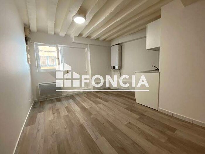 Appartement à louer - Saint Louis, Saint-Germain-en-Laye - 1 pièce