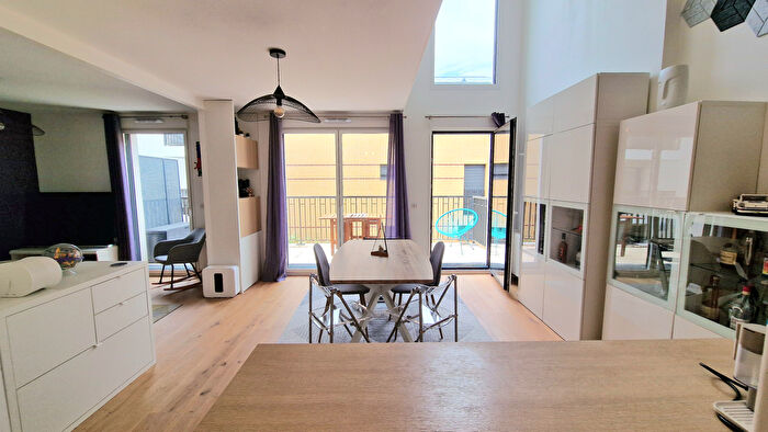 Appartement à vendre - Rueil-Malmaison, Plaine Gare - 4 pièces - 2 chambres