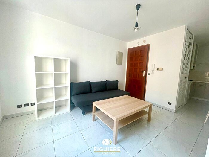 Appartement à louer - Centre Ville, Aix-en-Provence - 2 pièces - 1 chambre