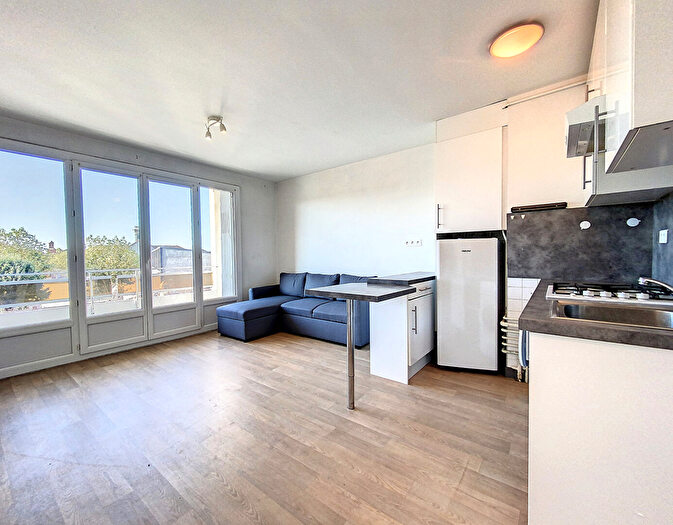 Appartement à louer - Montauban, Sapiac - 2 pièces - 1 chambre