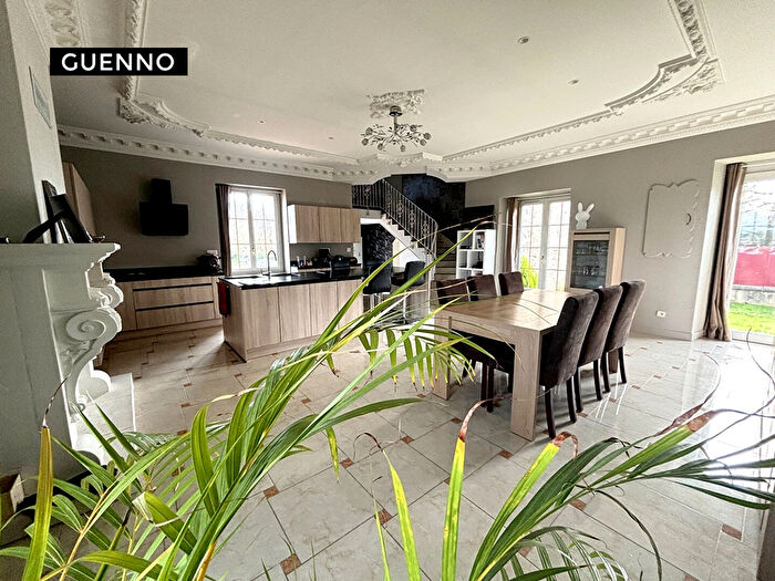 Maison à vendre - Bonchamp-lès-Laval - 6 pièces - 4 chambres