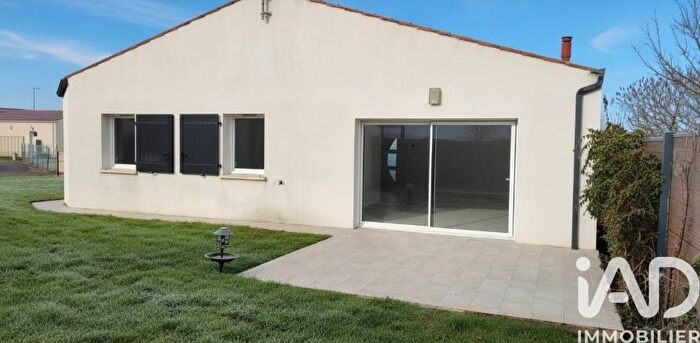 Maison à vendre - Saintes, La Gare, Sébastien de Brouard, La Fenêtre - 4 pièces - 3 chambres