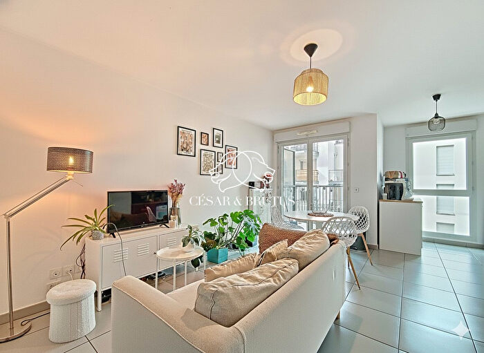 Appartement à vendre - Villeurbanne, Charmettes - 2 pièces - 1 chambre