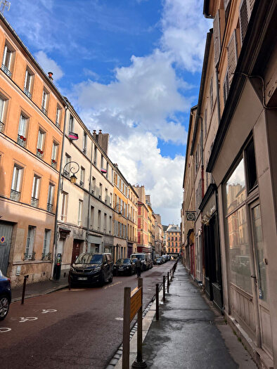 Appartement à louer - Versailles, Saint-Louis - 1 pièce