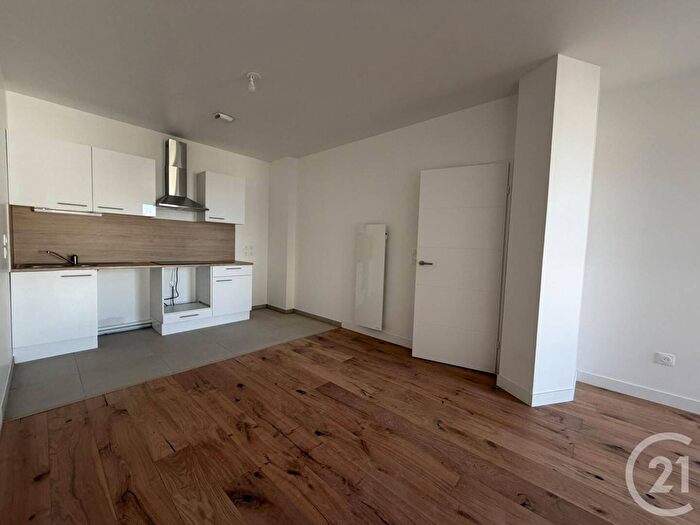 Appartement à louer - Chartres - 3 pièces - 2 chambres