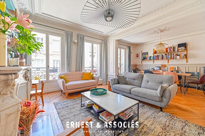 Appartement 4 pièces à vendre à Paris 10ème, Saint-Vincent de Paul, Lariboisière