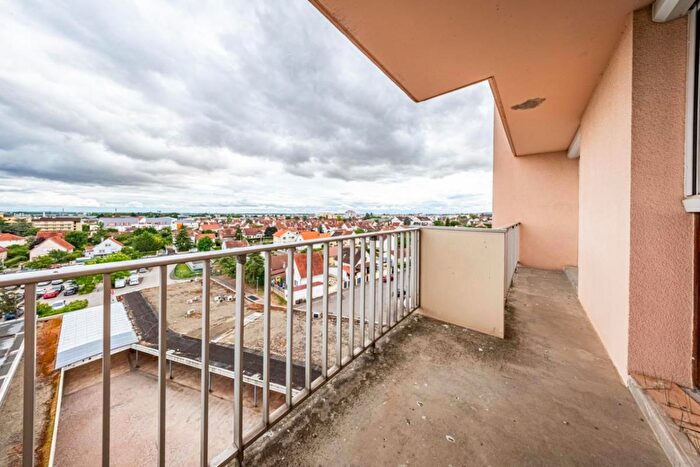 Appartement à vendre - Chenôve, Chenôve - 4 pièces - 2 chambres